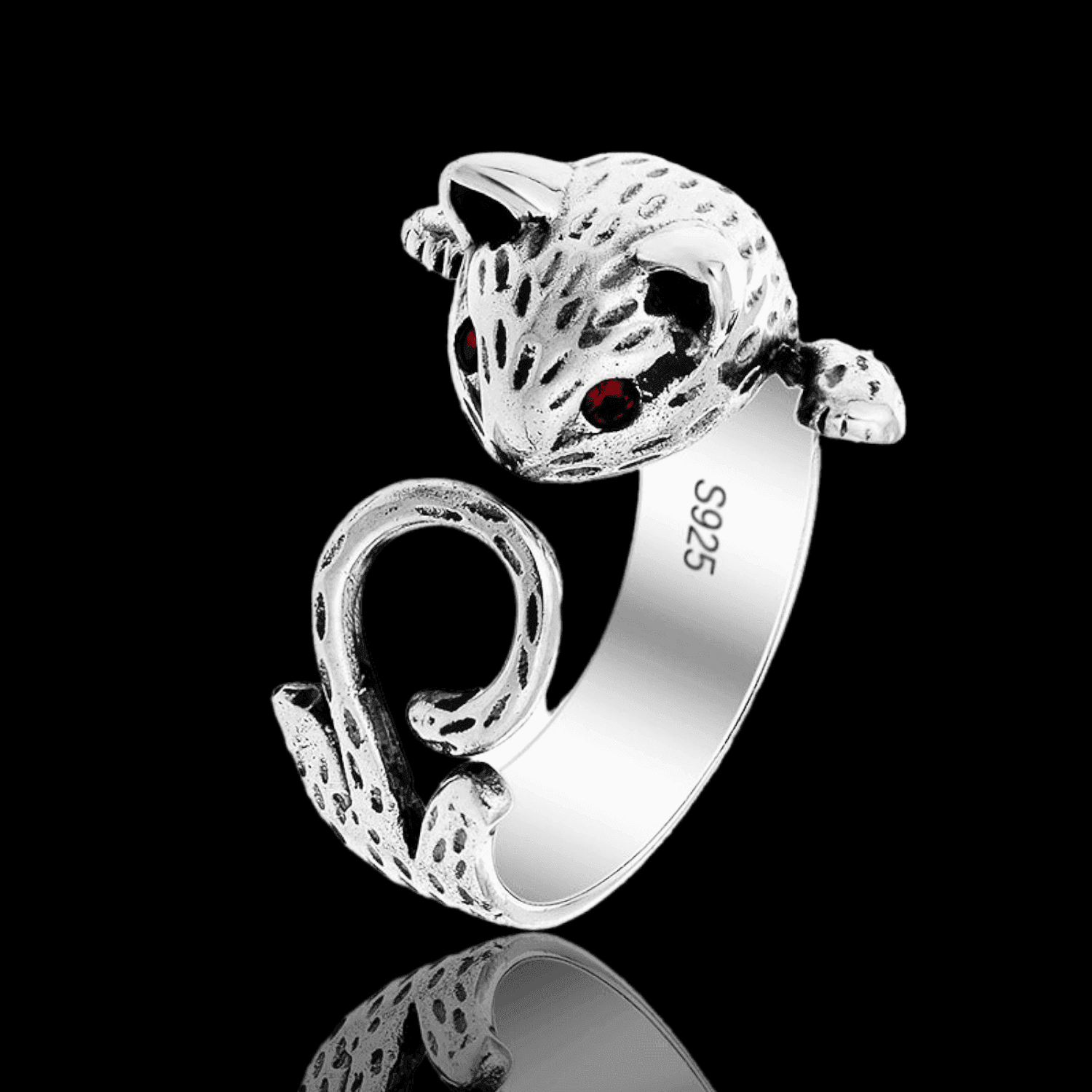 Lucky Cat Ring - A Talisman for Luck and Prosperity | Villainswear ...